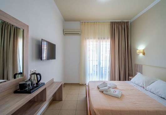 Cosmopol Hotel - Nidri hotels | Jet2holidays