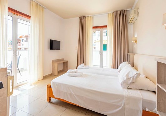 Cosmopol Hotel - Nidri hotels | Jet2holidays