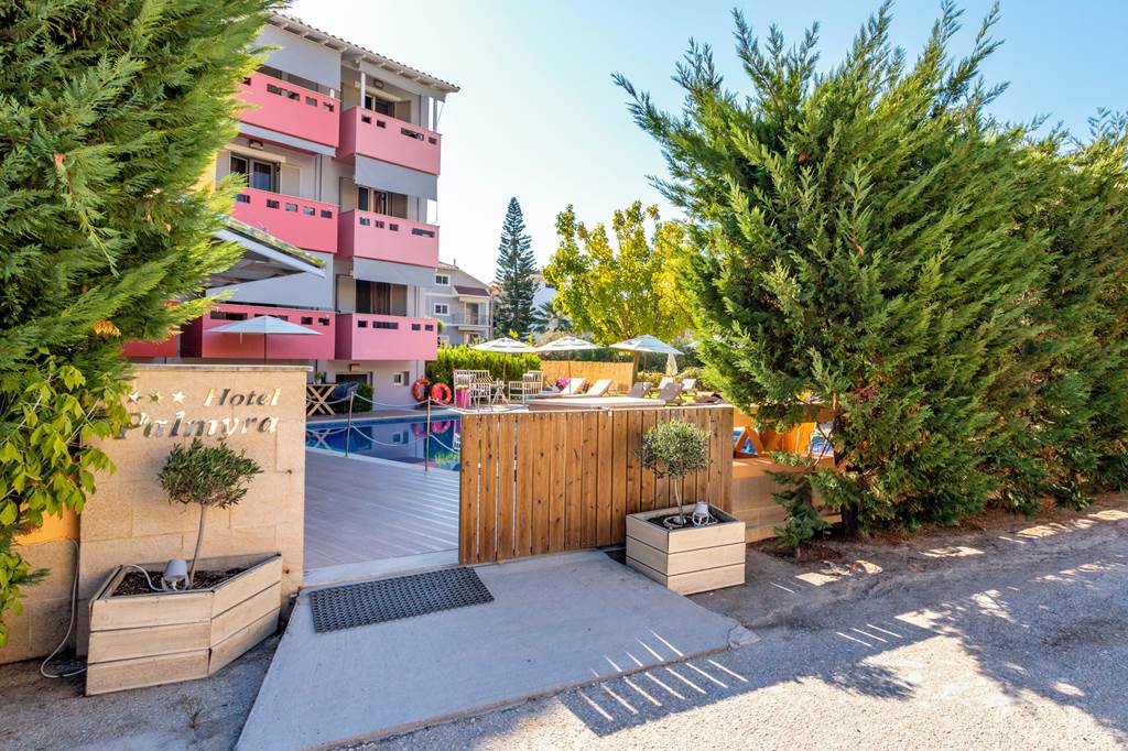 Palmyra Hotel Lefkas - Nidri hotels | Jet2holidays
