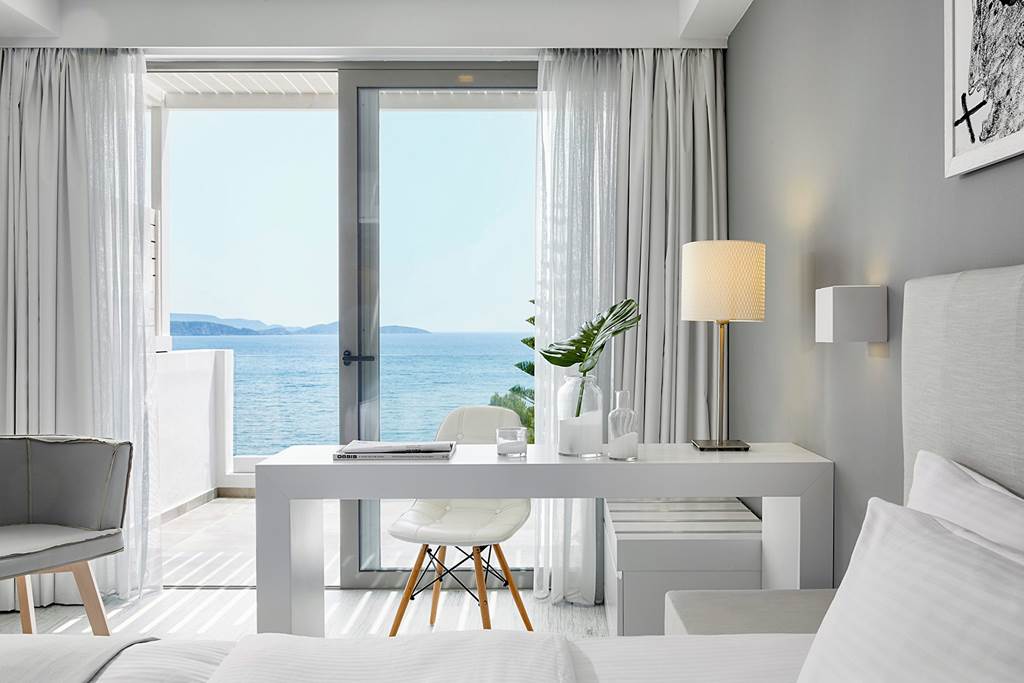 Lichnos Beach - Parga Town hotels | Jet2holidays