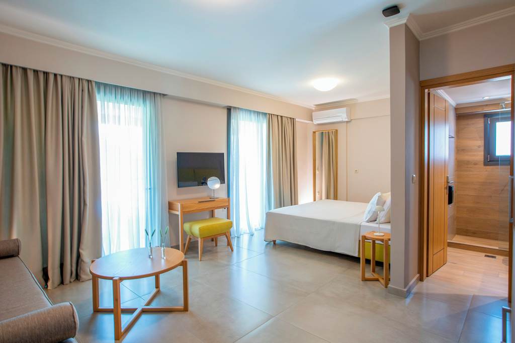 Zisis Suites - Nidri hotels | Jet2holidays