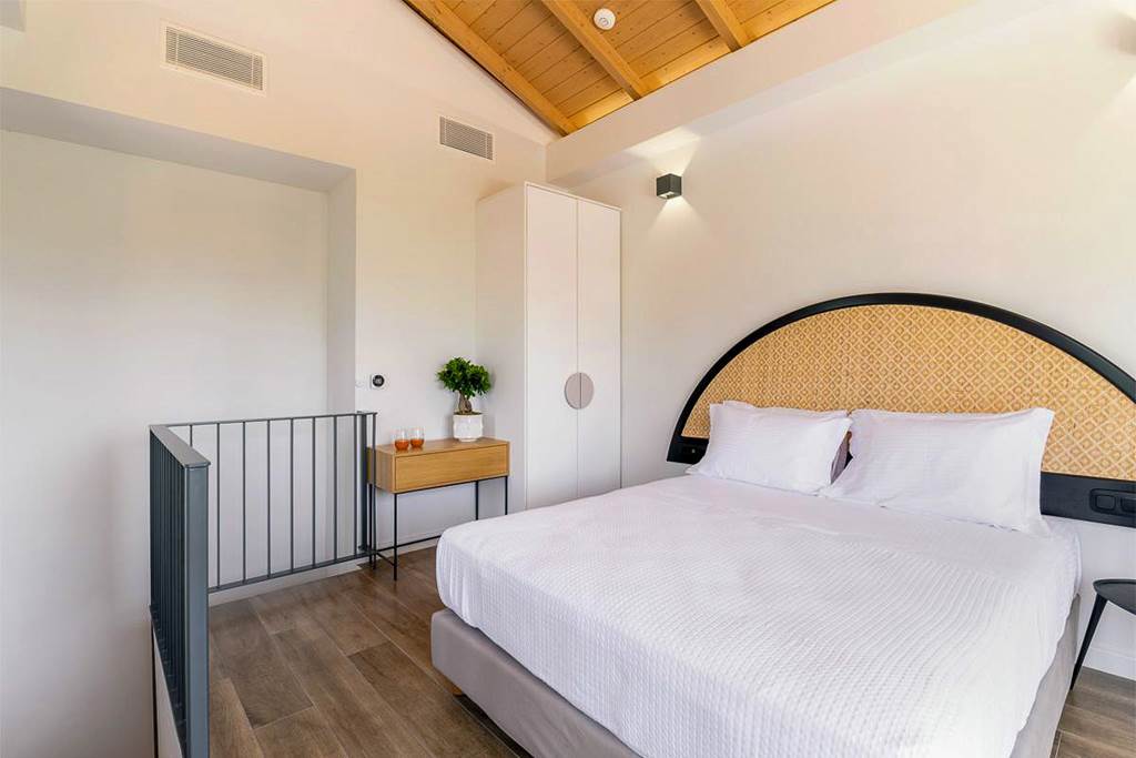 13 Keys Luxury Suites - Nidri hotels | Jet2holidays