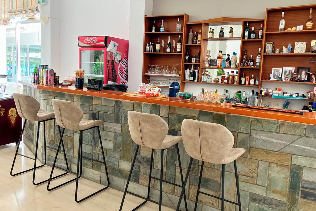 Eva Beach Hotel - Nidri hotels | Jet2holidays