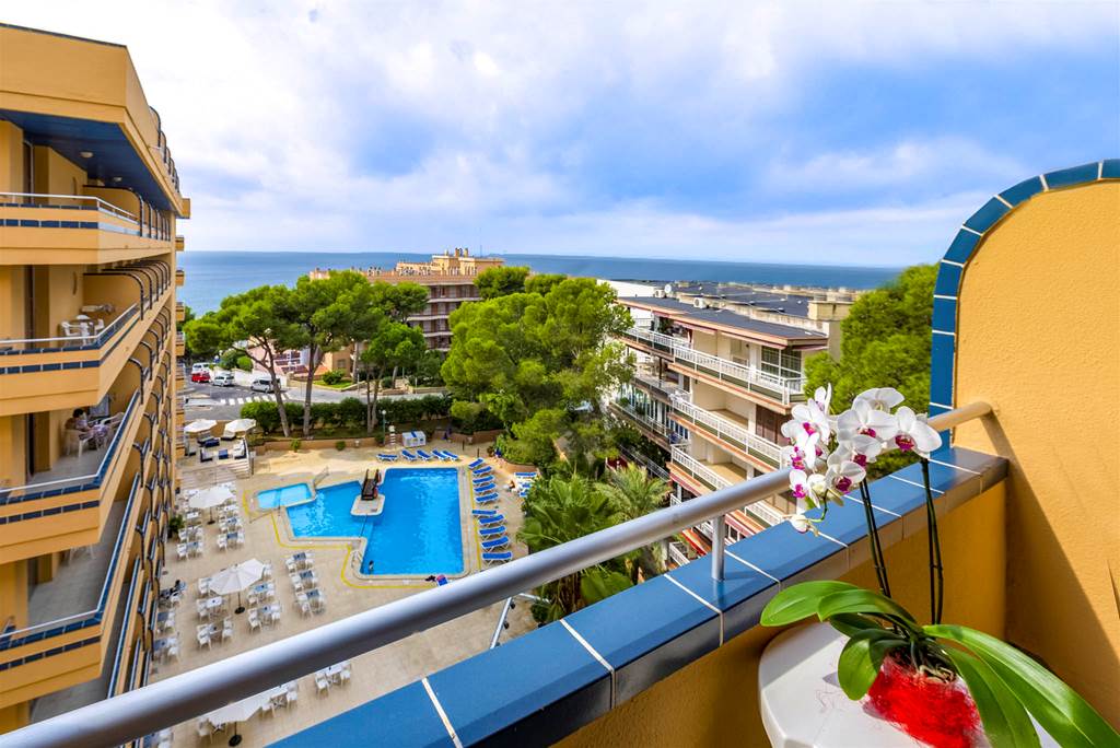 4R Playa Park Hotel - Salou hotels | Jet2holidays