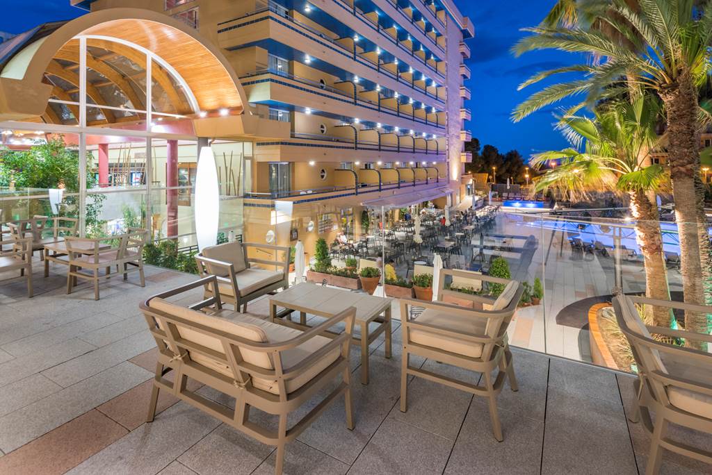 4R Playa Park Hotel - Salou hotels | Jet2holidays