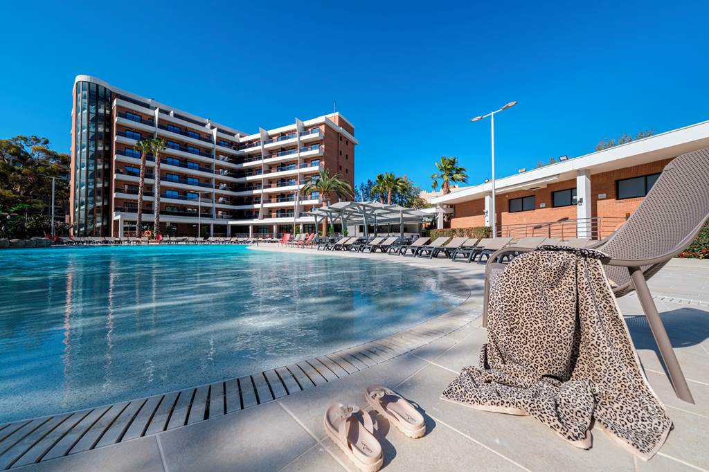 California Garden - Salou hotels | Jet2holidays