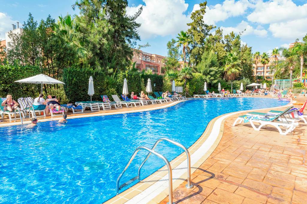 Aparthotel SunClub Salou PortAventura Theme Park | Jet2holidays