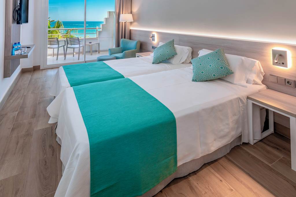 4R Casablanca Playa - Salou hotels | Jet2holidays