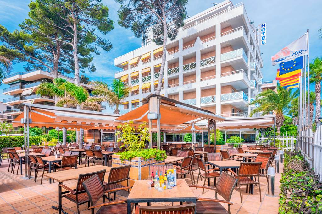 4R Casablanca Playa - Salou hotels | Jet2holidays