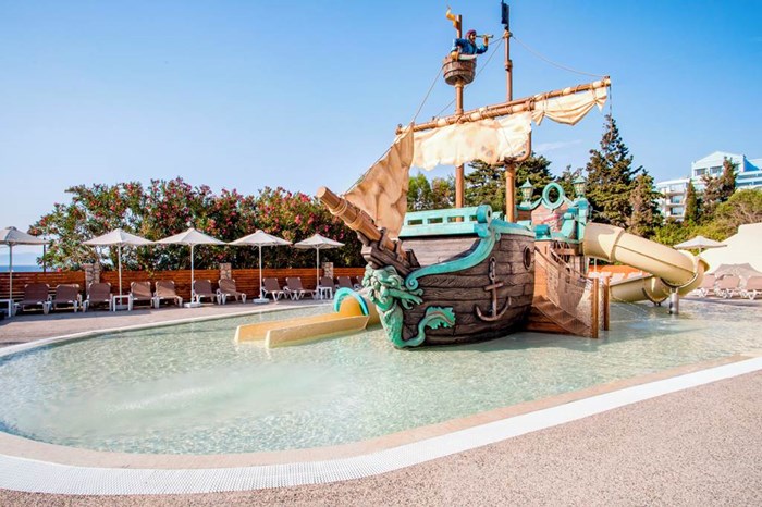 Sol Cosmopolitan Rhodes - Ixia hotels | Jet2holidays