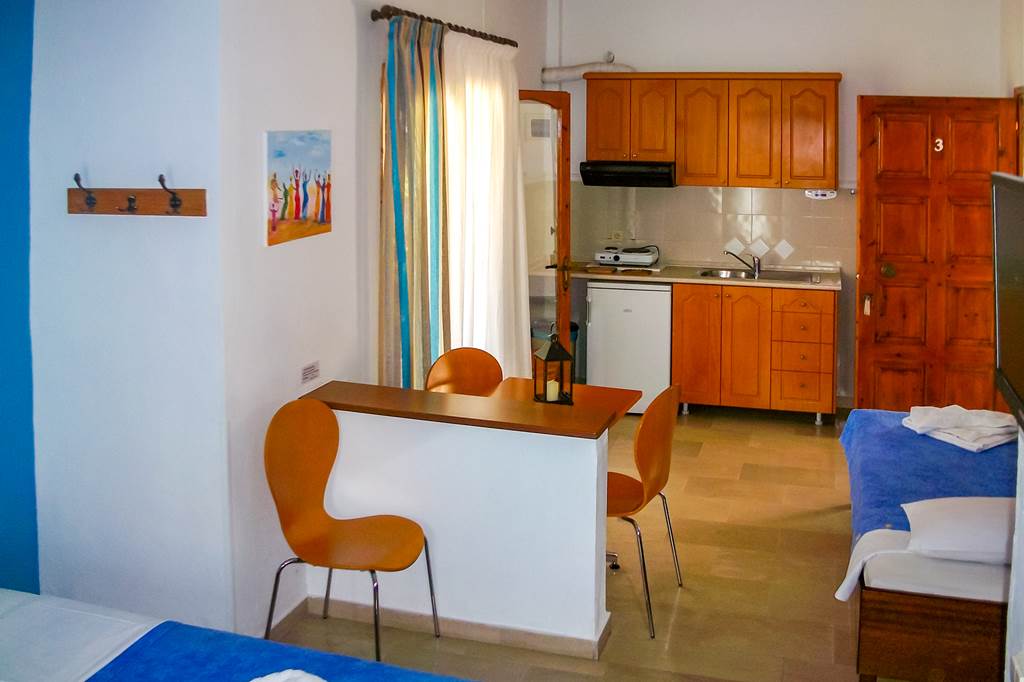 Pella House Studios & Apartments - Pefkohori hotels | Jet2holidays