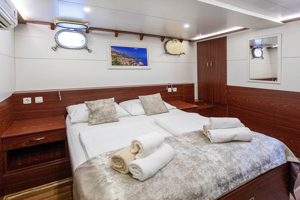 Adriatic Cruise - Dalmatian Riviera - Cruise (Split) hotels | Jet2holidays