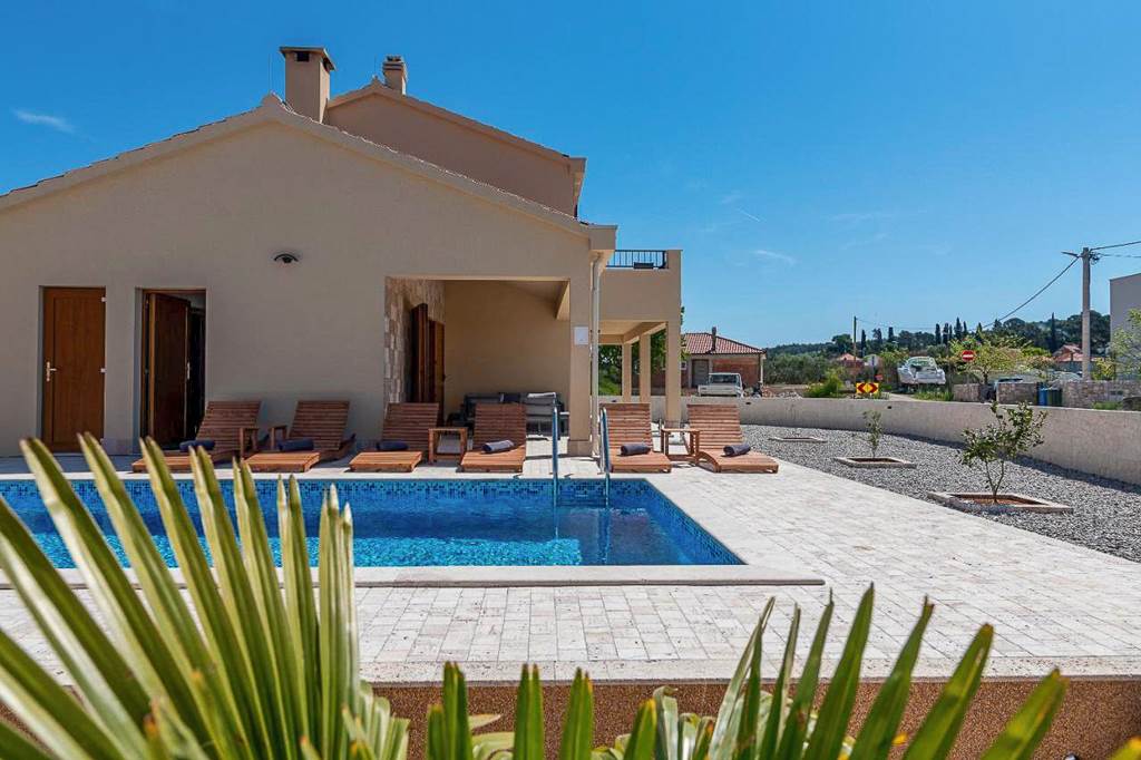 Villa Half Moon | Jet2Villas | Jet2holidays