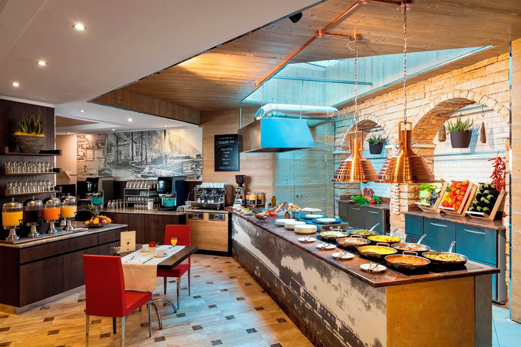 Hotel Continental Nago - Nago hotels | Jet2holidays