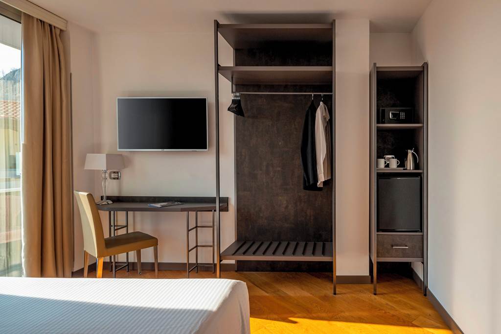 Hotel Continental Nago - Nago hotels | Jet2holidays